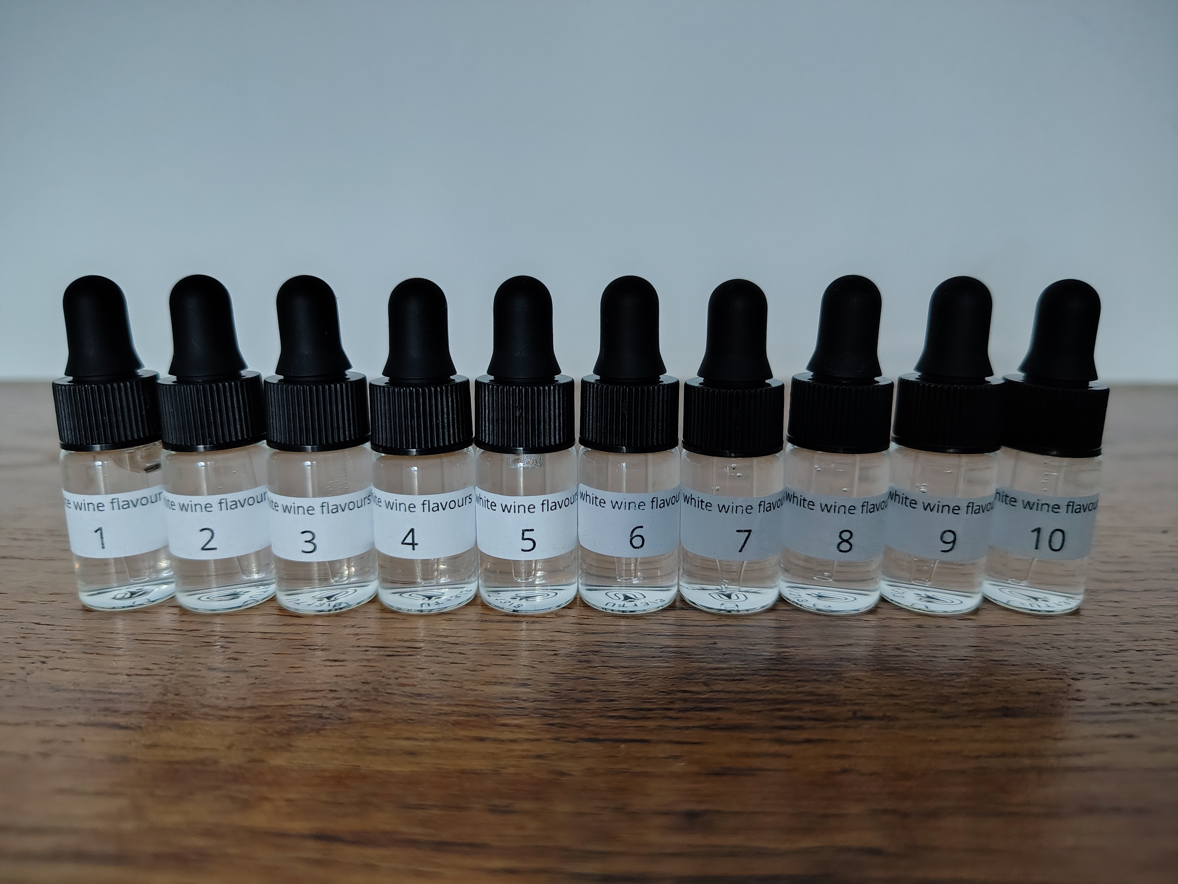 Flavouring vials – positive flavours of white wine – THE ART OF TASTING